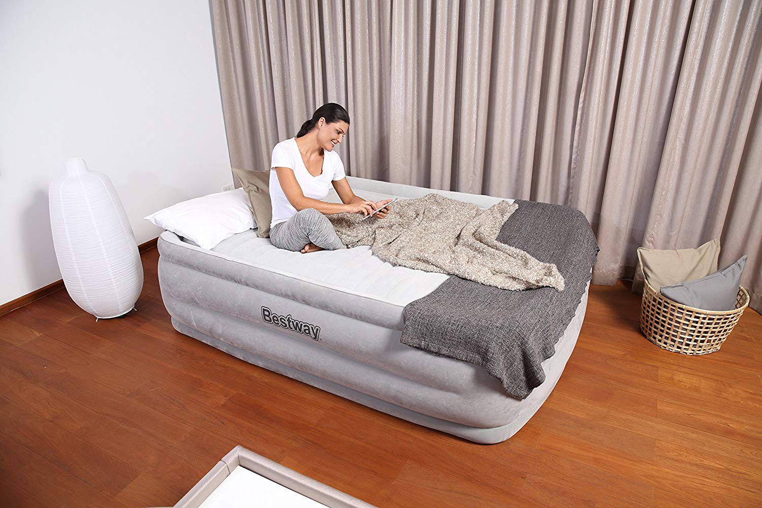CAMA DE AIRE INFLABLE NIGHTREST QUEEN BESTWAY - TIENDAS DE CAMPAÑA ...